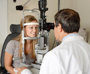 The LASIK Procedure: A Complete Guide - Manhattan Lasik Center ...